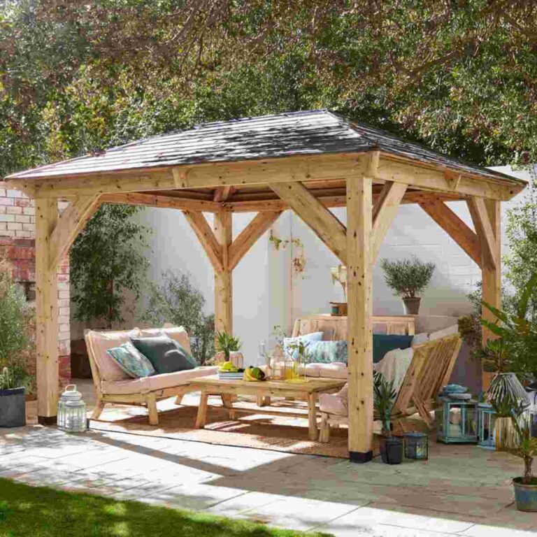 25 Wind-Resistant Garden Structures That Actually Work