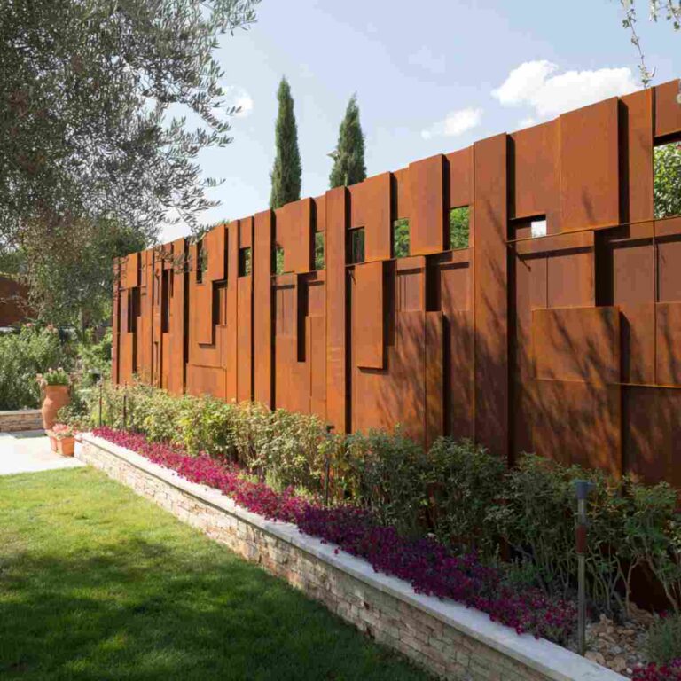 25 Wind-Resistant Garden Structures That Actually Work